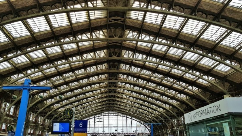 Good to know about Lille Flandres rail station | ShowMeTheJourney