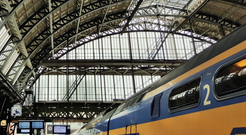 How to use Amsterdam Centraal / Amsterdam CS train station ...