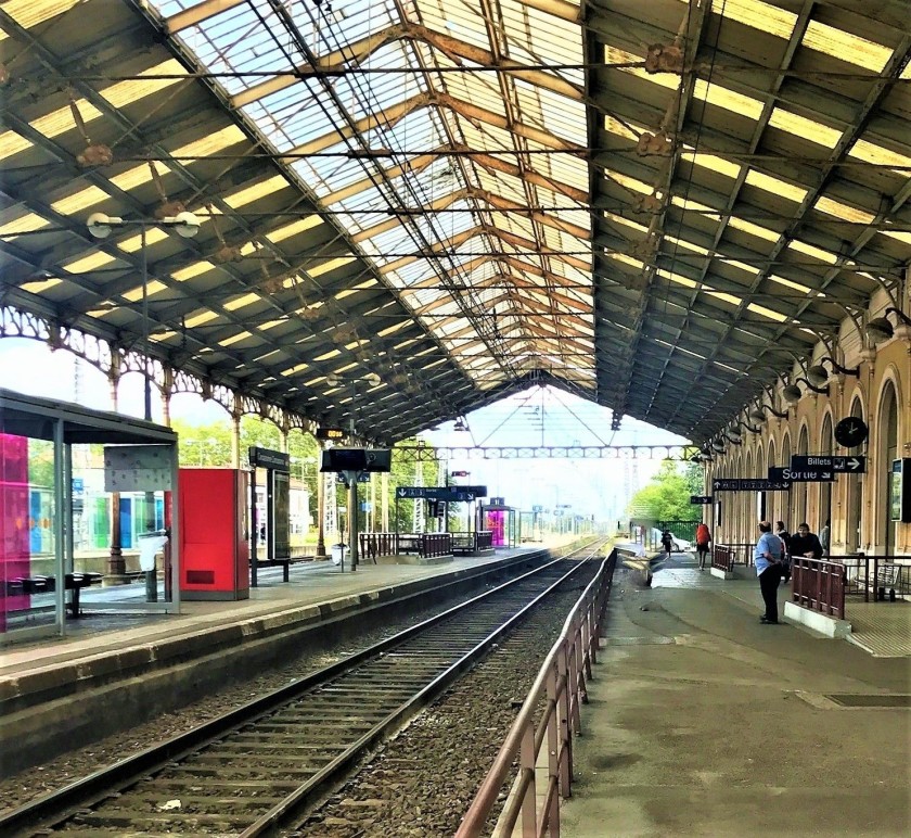 How to use the main rail station in Lyon | ShowMeTheJourney