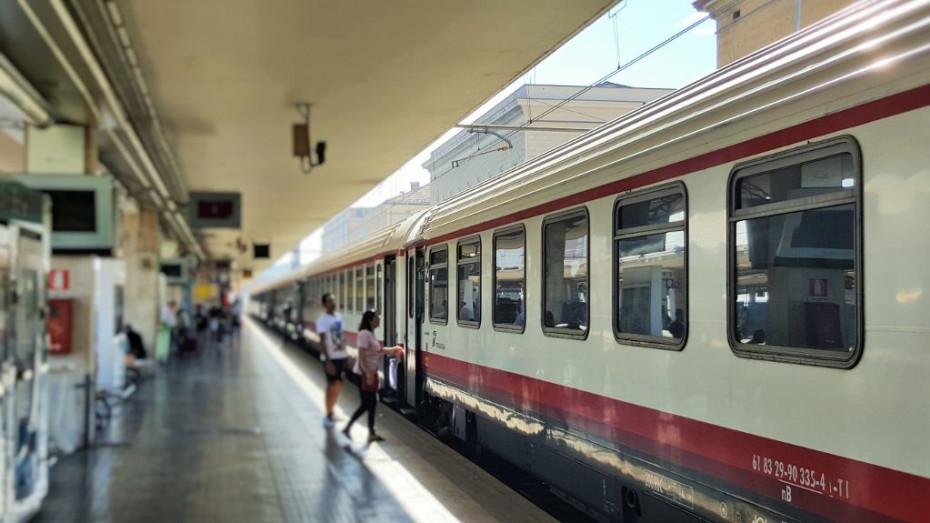 Travelling on board Frecciabianca trains in Itay | ShowMeTheJourney