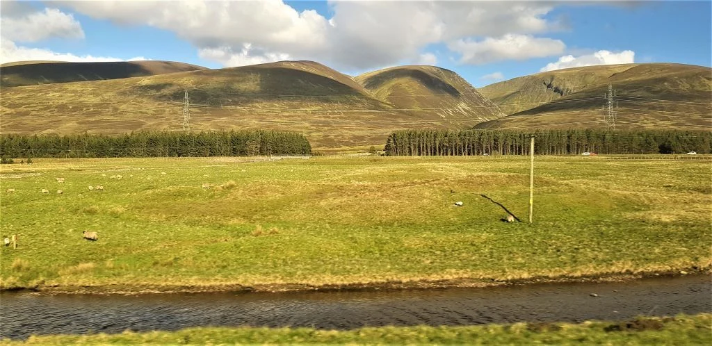 How to take the train journey from Glasgow to Inverness | ShowMeTheJourney