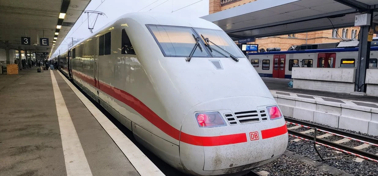 Travelling on an ICE 1 train | ShowMeTheJourney